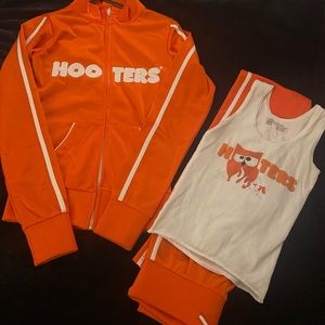 Hooters | Pants & Jumpsuits | Rare Hooters Tracksuit W Hooters Tank Top ...